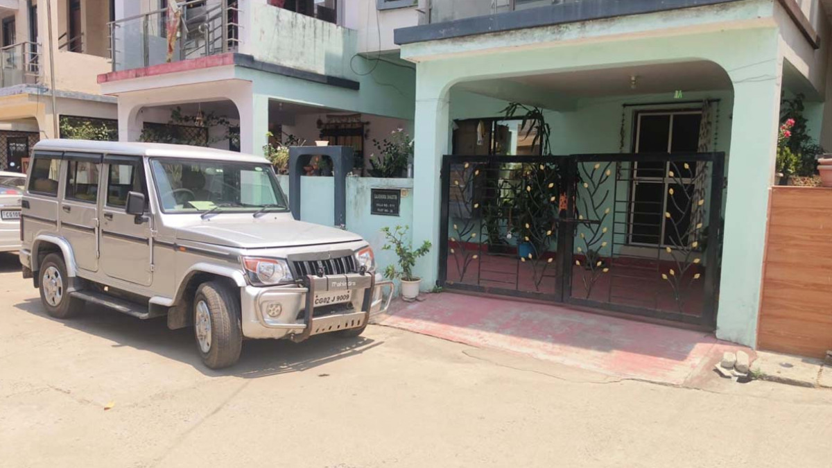 भारतमाला प्रोजेक्ट घोटाला : EOW-ACB की कार्रवाई पूरी, इलेक्ट्रॉनिक डिवाइसेस, मोबाइल, दस्तावेजों ...